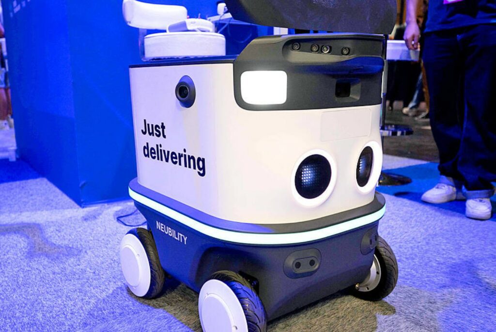 Newability to Demostrate NEUBIE, a Last-Mile Delivery Robot - SimplyBots